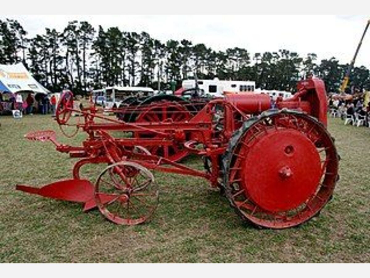 Hometown History #42: Ray Farm Pioneered Use of Mechanical Tractors ...