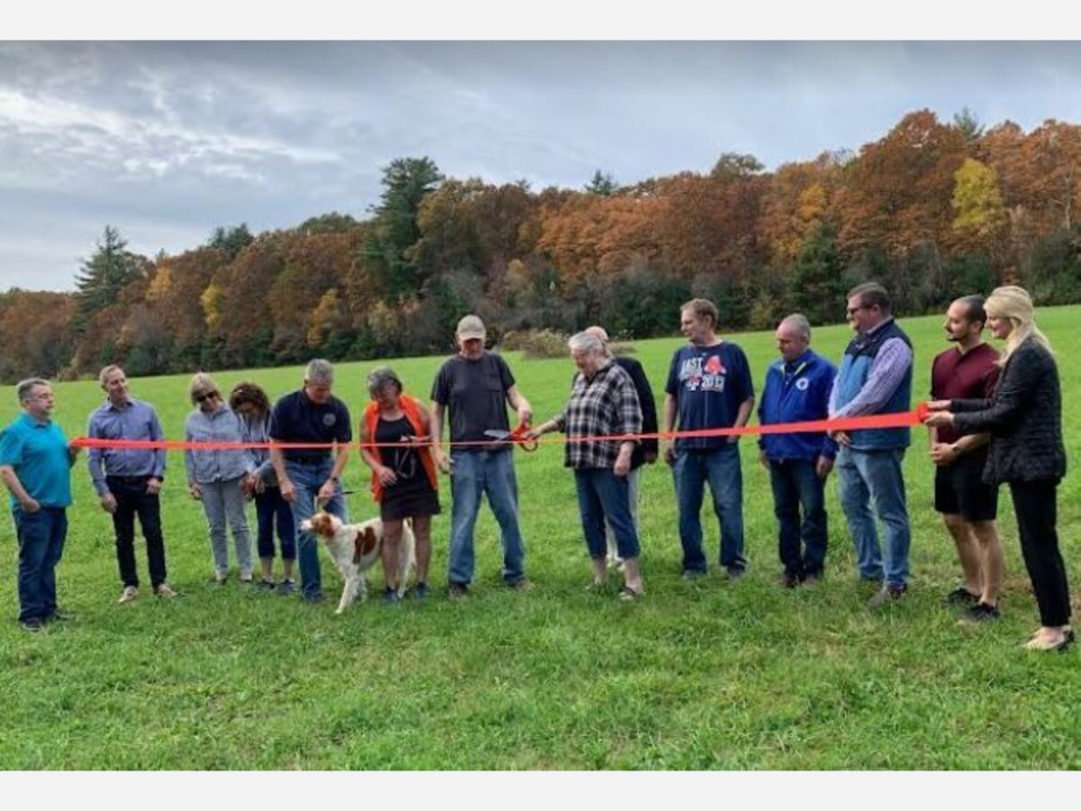 Schmidt Snip Symbolically Seals New Open Space Acquisition | Franklin ...